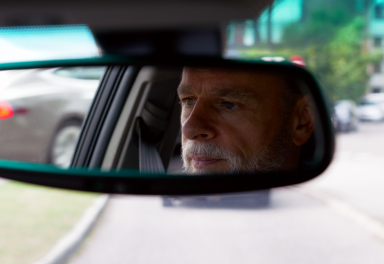 Ronny endte på gata etter et vilt «partyliv» | Intrum